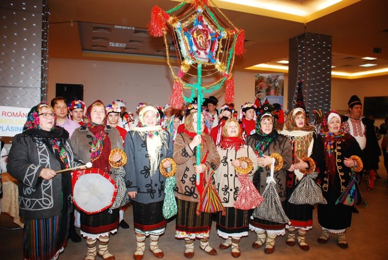 Asociatia moldovenilor din Banat deschide sezonul colindelor si al ...