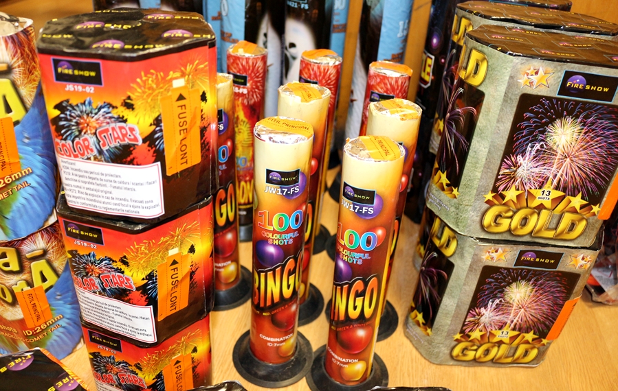 Prima captura importanta de articole pirotehnice a jandarmilor din ...