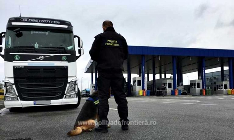 Marfuri de lux contrafacute, confiscate de inspectorii Directiei ...