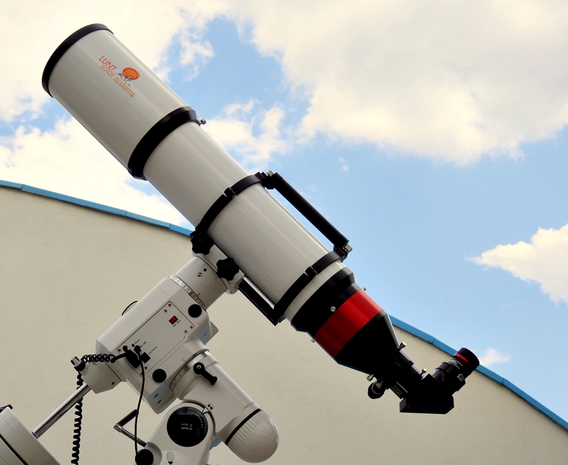 PREMIERA. Cel mai mare si mai modern telescop din Romania, pregatit ...