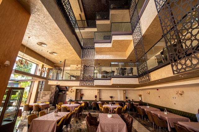 Se inaugureaza cel mai mare restaurant cu specific libanez si ...