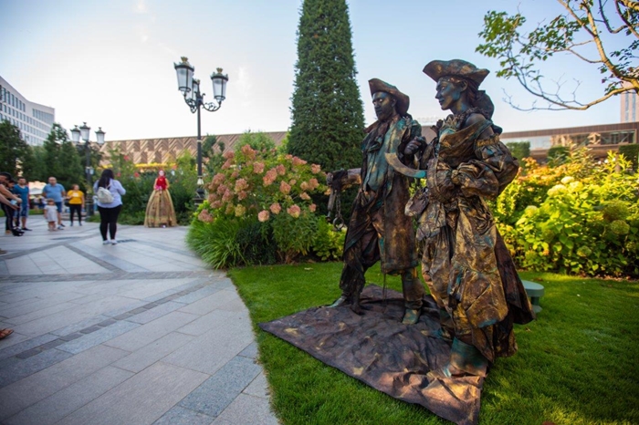 CheckArt Festival aduce magia in Iulius Town Timisoara: marionete ...