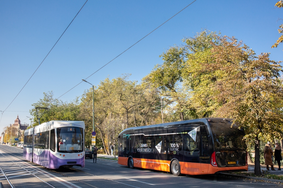 Cum arata in realitate autobuzele electrice care vor circula in Timisoara. Reprezentantii ...