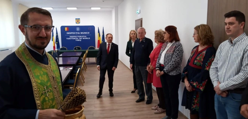 Directorul ITM Timis a chemat un preot, care a sfintit noul sediu al ...