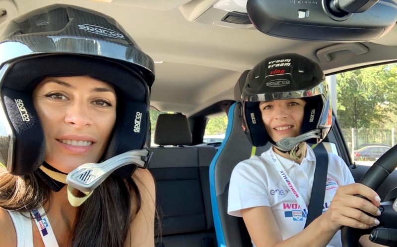 Women Rally, campionatul de automobilism interzis barbatilor, este ...