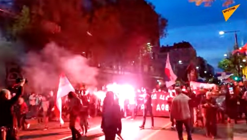 VIDEO Manifestatie pro-Putin la Belgrad! „Sarbii si rusii sunt frati ...