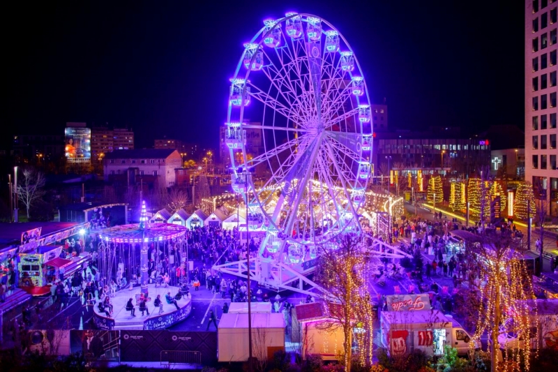 Sambata se deschide targul de Craciun din Iulius Town Timisoara! Parc ...