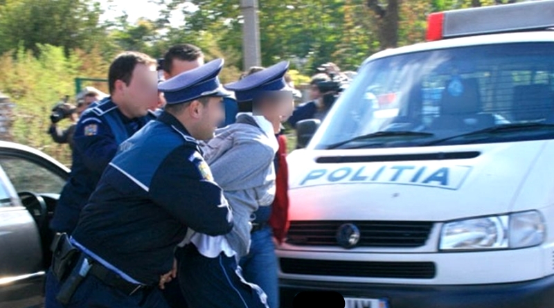 Doi sefi de politie s-au luat la bataie pe treptele Politiei Rutiere ...