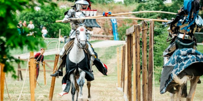 PREMIERA: Cei mai buni cavaleri din lume se vor duela la Oradea, unde ...