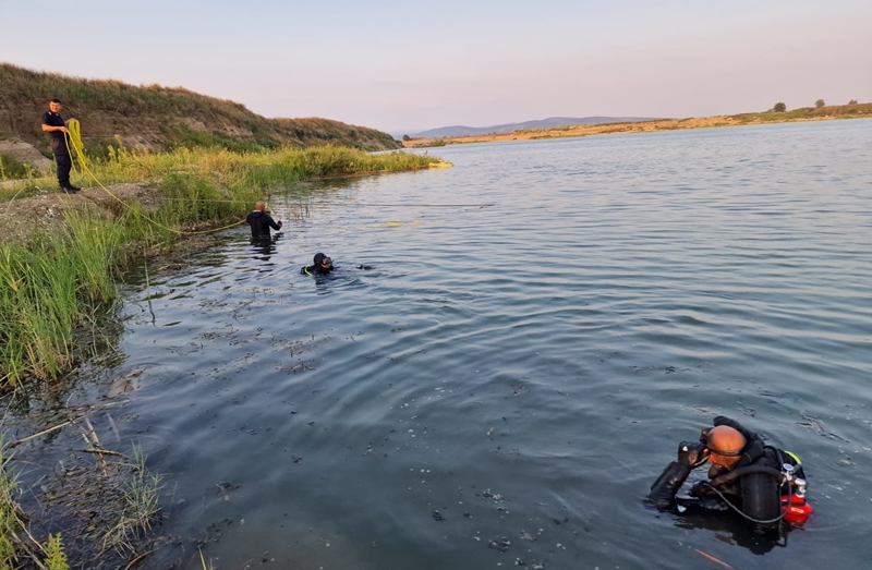 Tragedie pe un lac din judetul Arad! Un tanar din Timis care se plimba ...