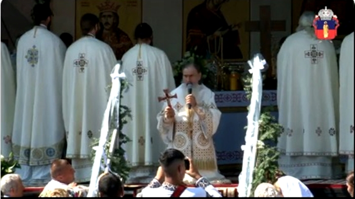 VIDEO / Una dintre cele mai vechi biserici din Bucovina, resfintita in ...