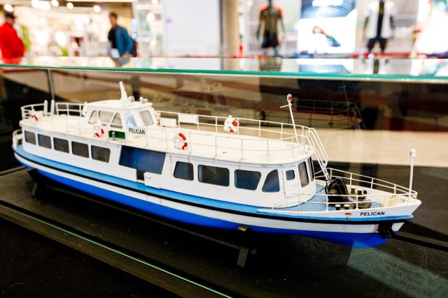 Expozitie cu peste 100 de navomodele, in Iulius Town Timisoara. VINO sa ...