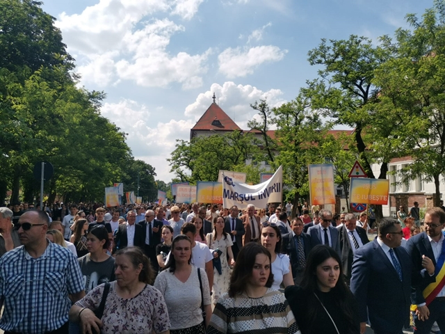 Marsul Invierii, un eveniment unic in Romania organizat de bisericile ... Marsul Invierii, un eveniment unic in Romania organizat de bisericile ...
