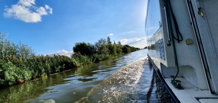 Frontiera cu Serbia se redeschide pentru o zi! Excursie cu vaporul pe ...