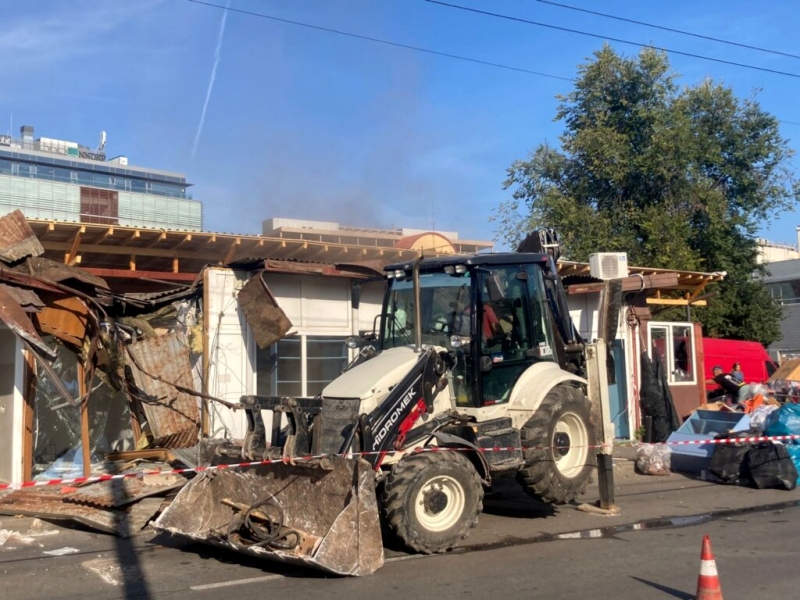 VIDEO / Demolition Man! Gheretele din Piata 700 din Timisoara, puse la ...