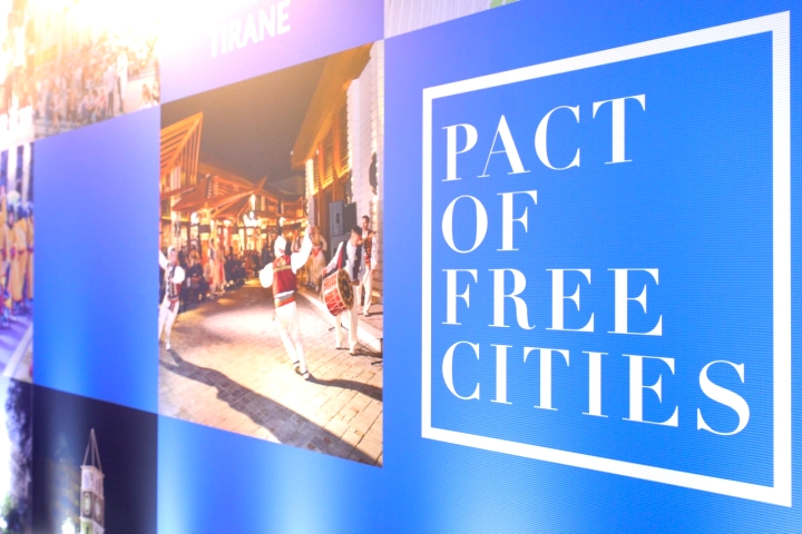 Dominic Fritz, primul primar din Romania care s-a alaturat aliantei ...