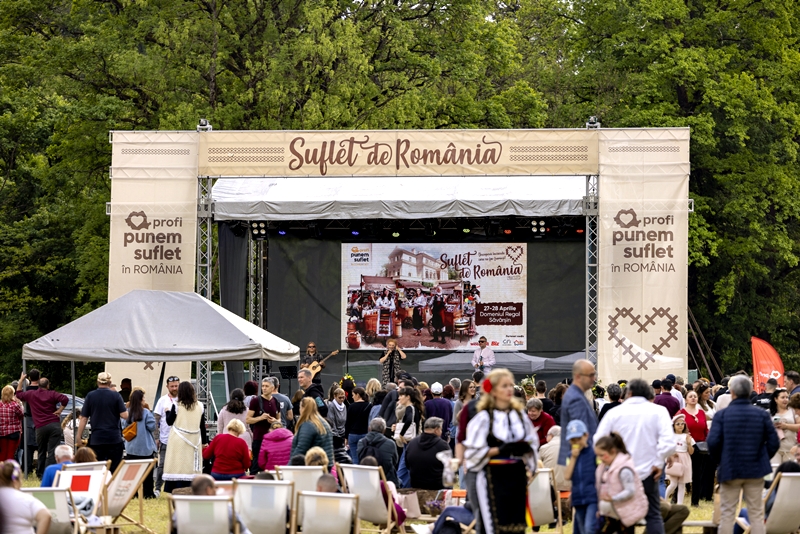 Suflet de Romania: Festivalul gazduit de Domeniul Regal Savarsin, o ...