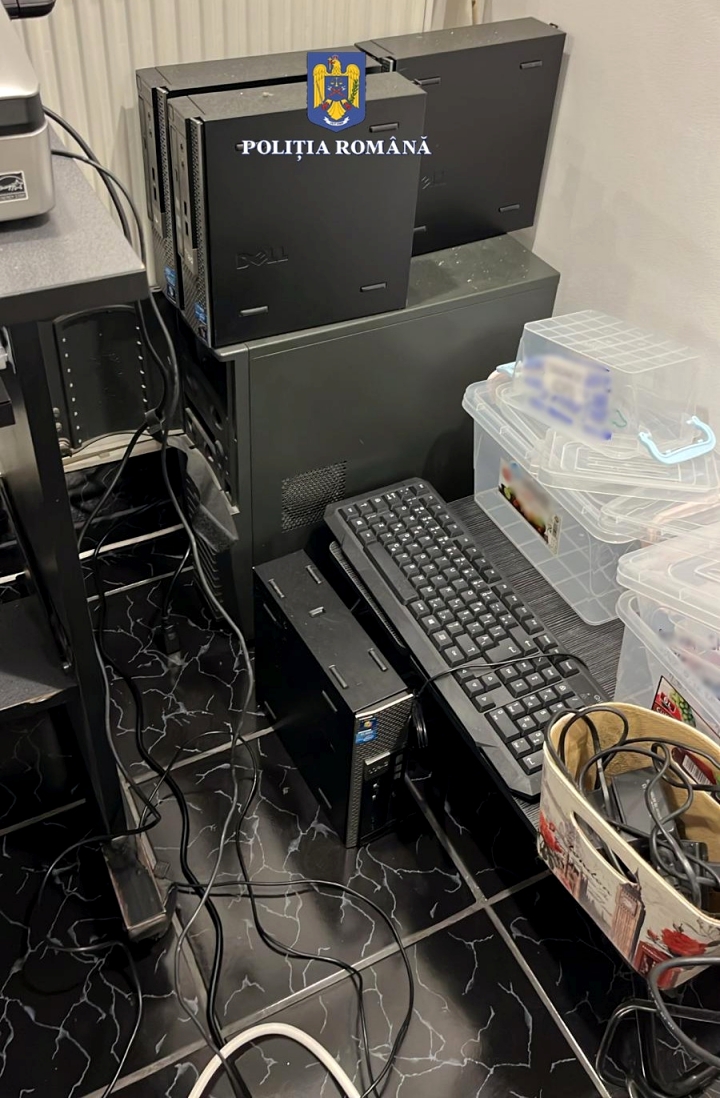 IPJ Timis: Perchezitii la un "hacker" acuzat de savarsirea mai multor ...