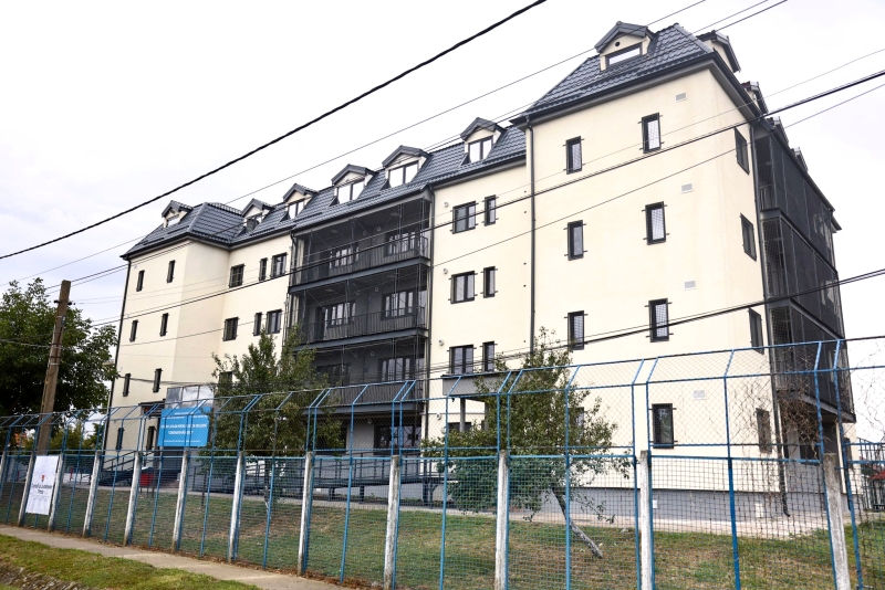 Cladire scolara moderna pentru elevii Centrului "Constantin Paunescu ...