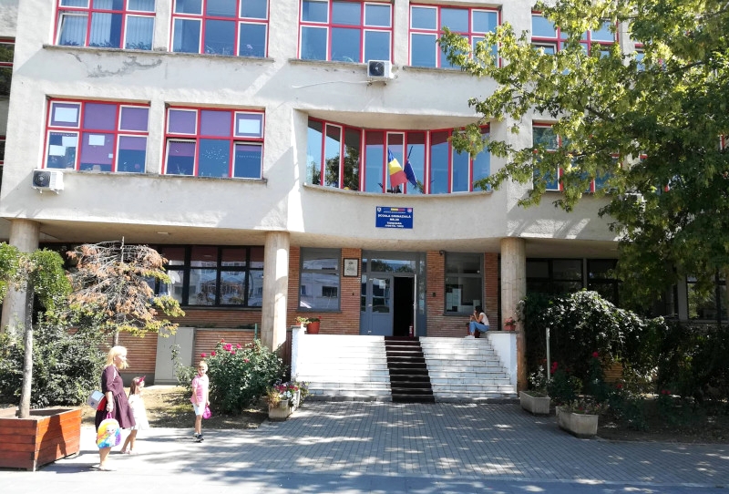 Caz socant la Scoala Gimnaziala nr. 30 din Timisoara: "Doi elevi ar fi ...