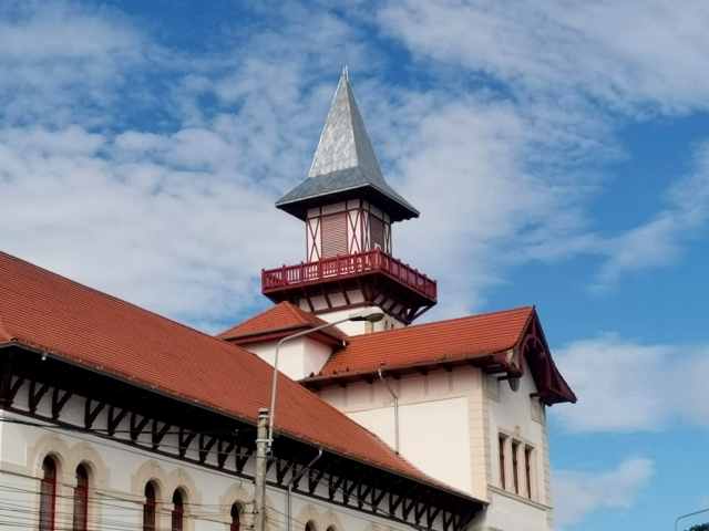 Cazarma Pompierilor din Timisoara, cladire monument istoric cu o ...