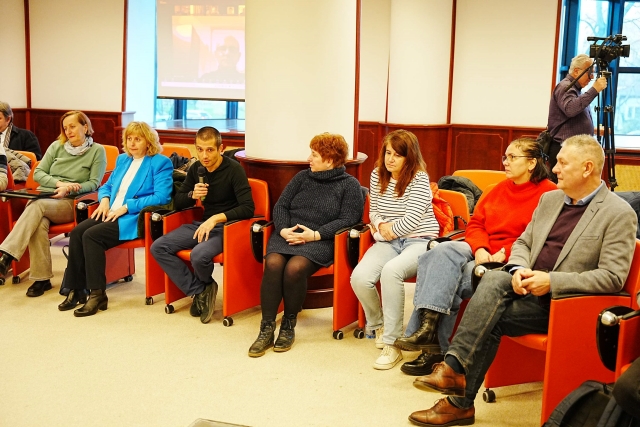 Noile programe scolare de Informatica pentru liceu, in dezbatere la ...