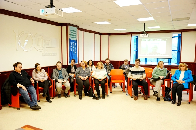 Noile programe scolare de Informatica pentru liceu, in dezbatere la ...